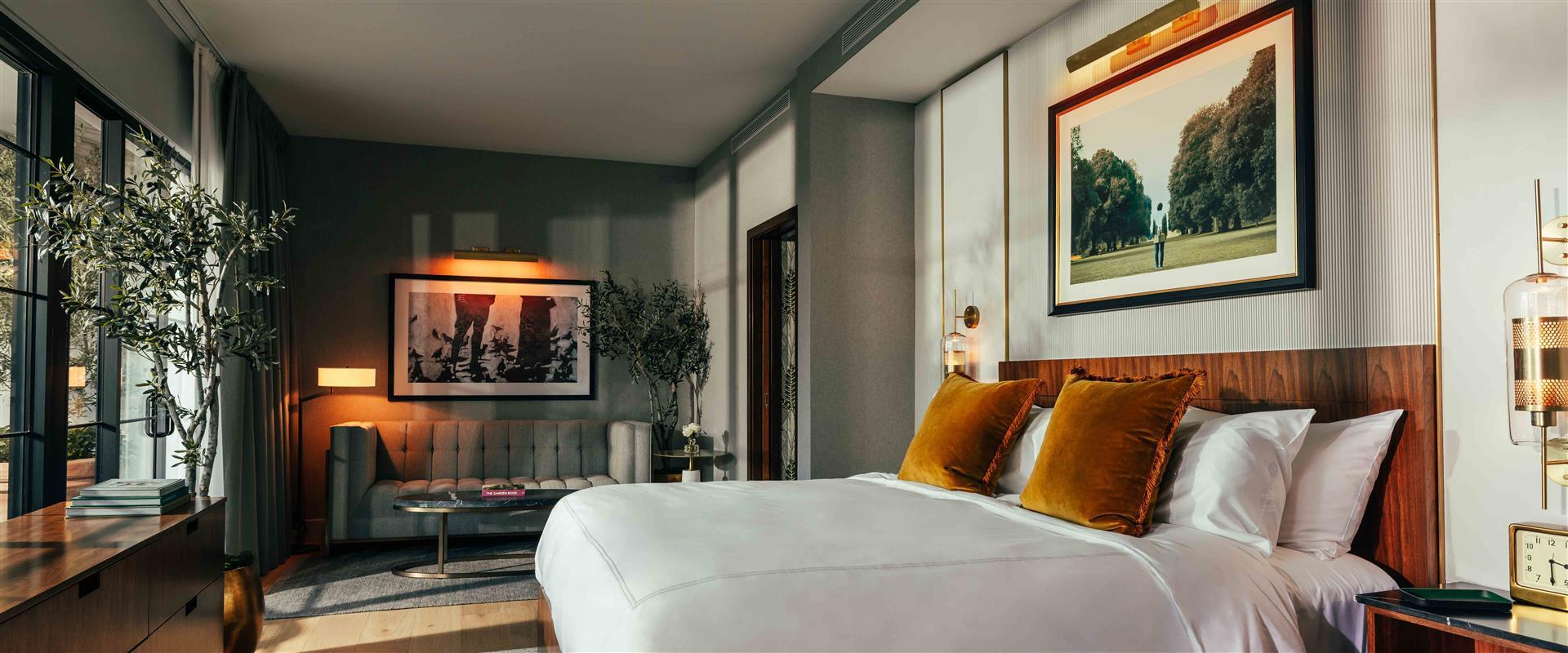 Luxury Hotel in Phoenix | The Global Ambassador